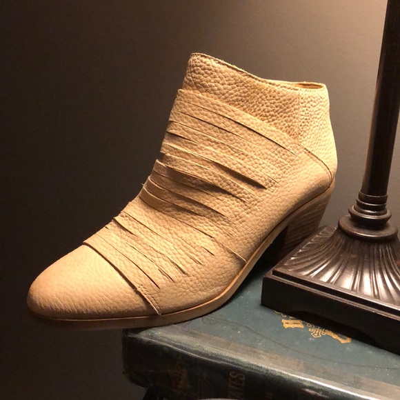 Lucky Brand | Shoes | Lucky Brand Sliced Flex Bootie | Poshmark